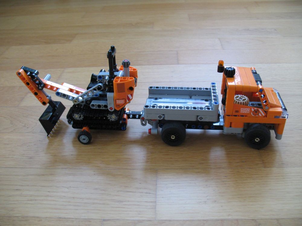 Lego Technic Baufahrzeug mit Anhänger/Bagger | Kaufen auf Ricardo