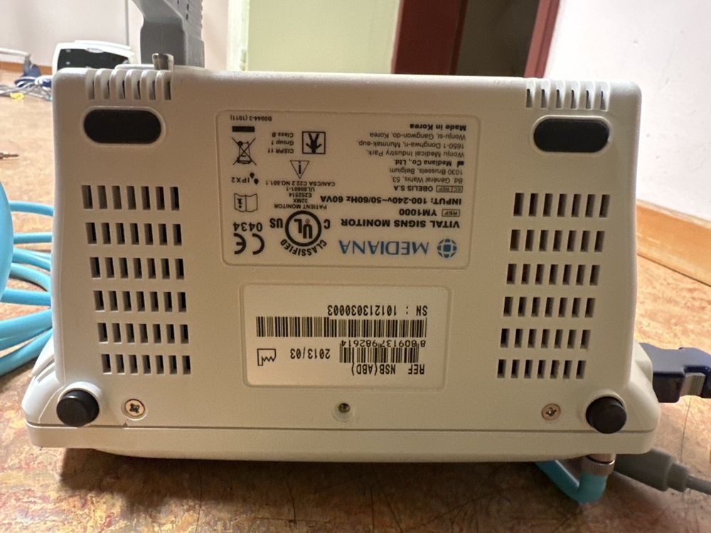 Mediana YM6000 Vital Signs Monitor with Accessories! (Gebraucht) in ...