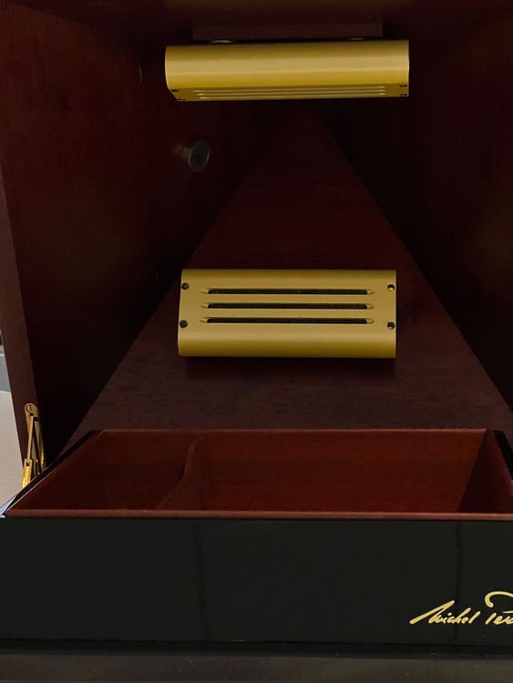 Michel Perrenoud Pyramid Humidor | Kaufen auf Ricardo