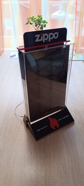 ZIPPO Display Aussteller für 9 Zippos | Kaufen auf Ricardo