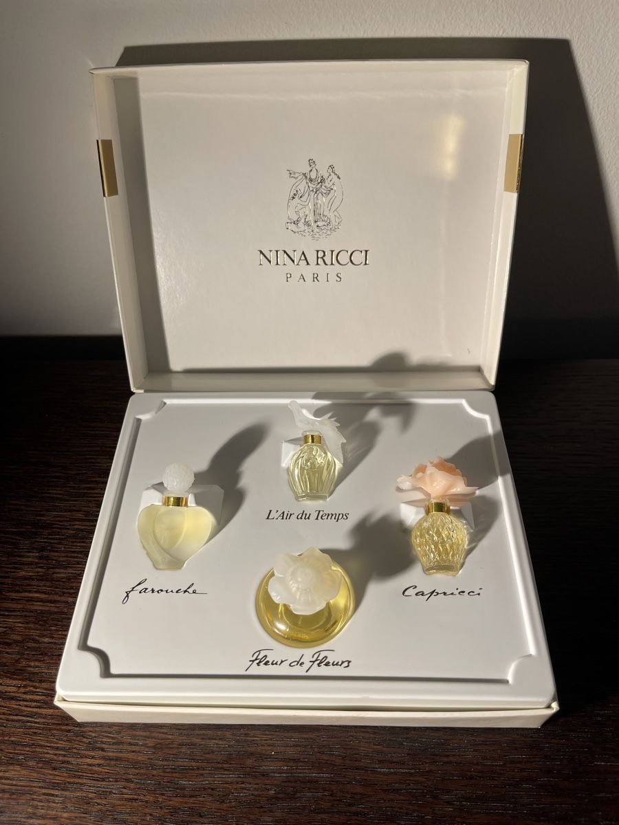 5 coffret de miniatures de parfums (D'occasion) à Genève pour CHF 100 ...