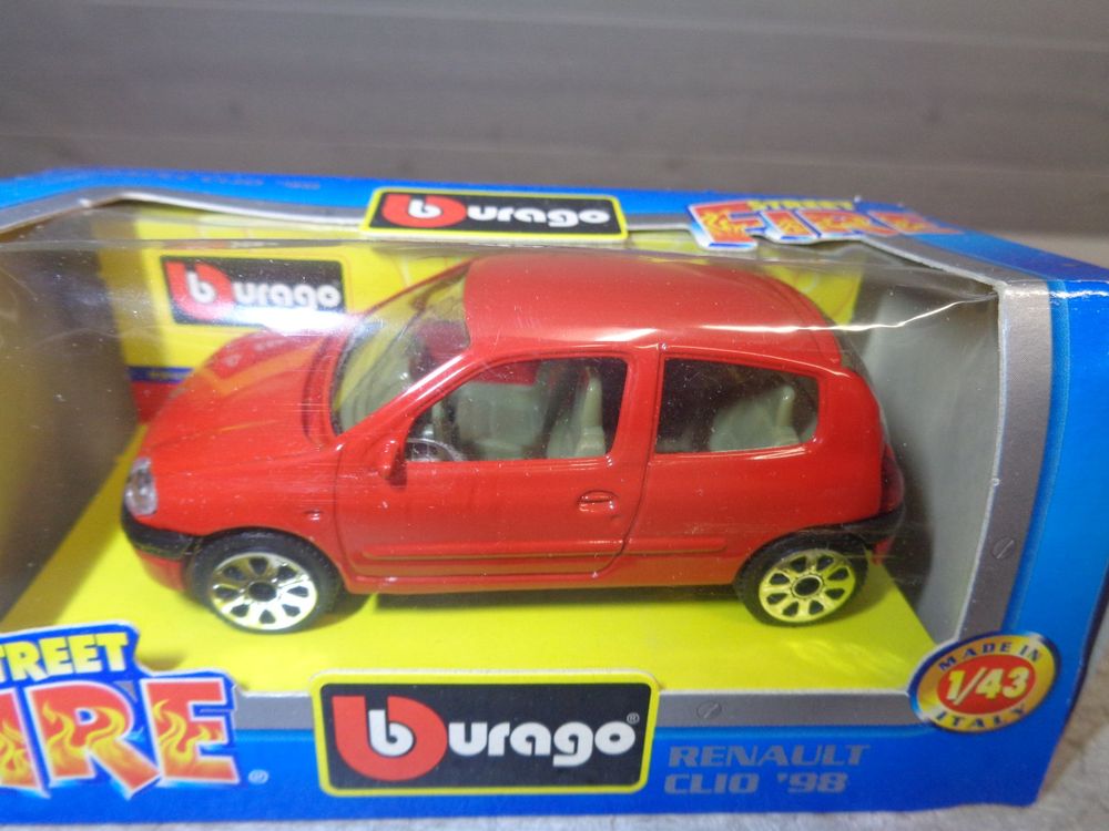 Bburago 1:43 Renault Clio (Gebraucht) in Reconvilier für CHF 5 – mit ...