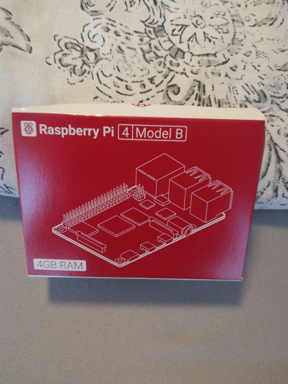 Raspberry Pi 4 - Model B - 4GB RAM (Neu und originalverpackt) in Cham ...