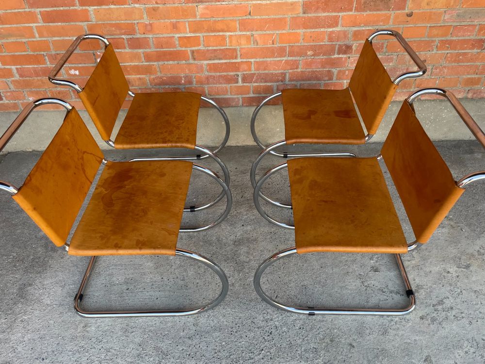 Mies Van der Rohe / 4er Set Freischwinger / Leder (Gebraucht) in Schinznach-Dorf für CHF 1400 ...