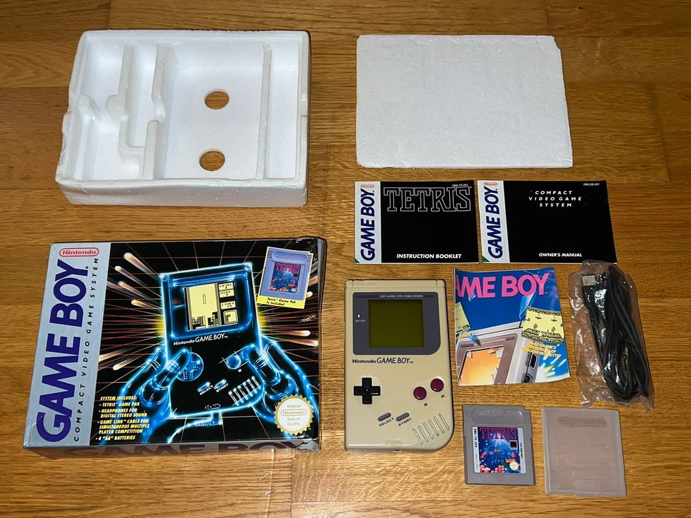 Nintendo Game Boy Classic (GB) Konsole Tetris Pak (OVP) (Gebraucht) in ...