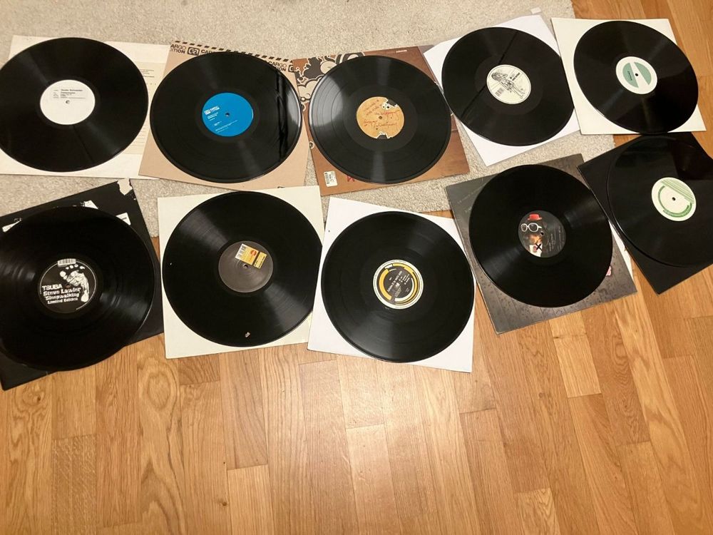 SET -- 2/8 - {Minimal-Techno / Verstrahlt} - 11 vinyls (Gebraucht) in ...