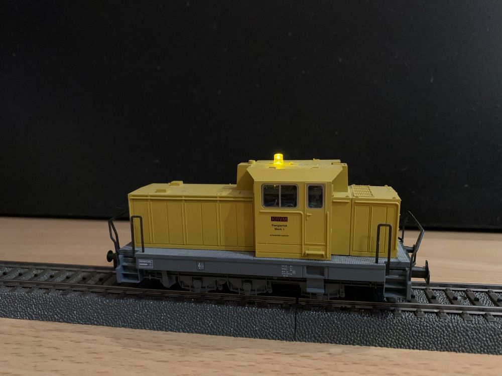 Märklin HO 30881 Rangierlok DHG 700 mit Blinklicht (Gebraucht) in für ...