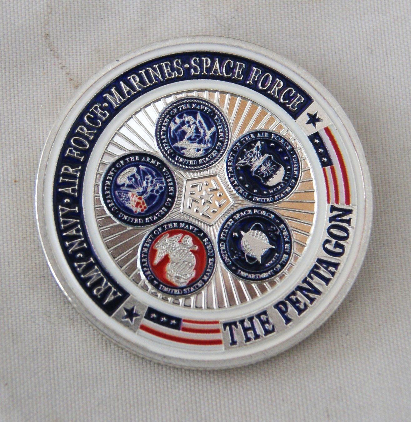 USA / PENTAGON, U.S. MILITARY (Neu und originalverpackt) in Stadel für ...