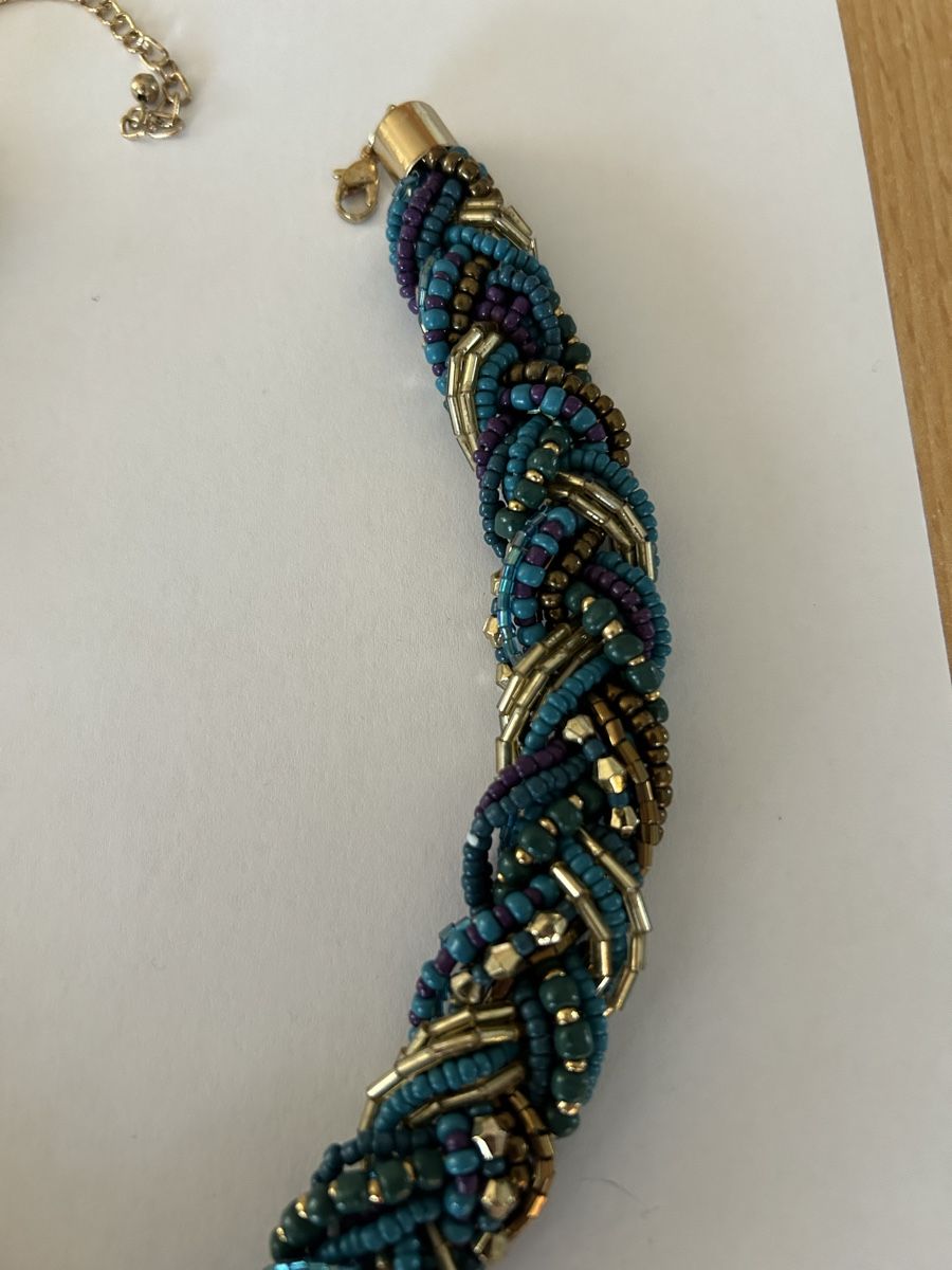Collier torsadé de perles fantaisie (Neuf (Voir description)) à ...