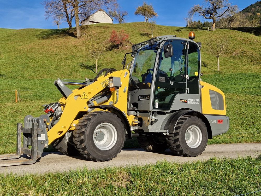 Radlader Hoflader Wacker Neuson WL 32 Weidemann Pneulader (Gebraucht ...