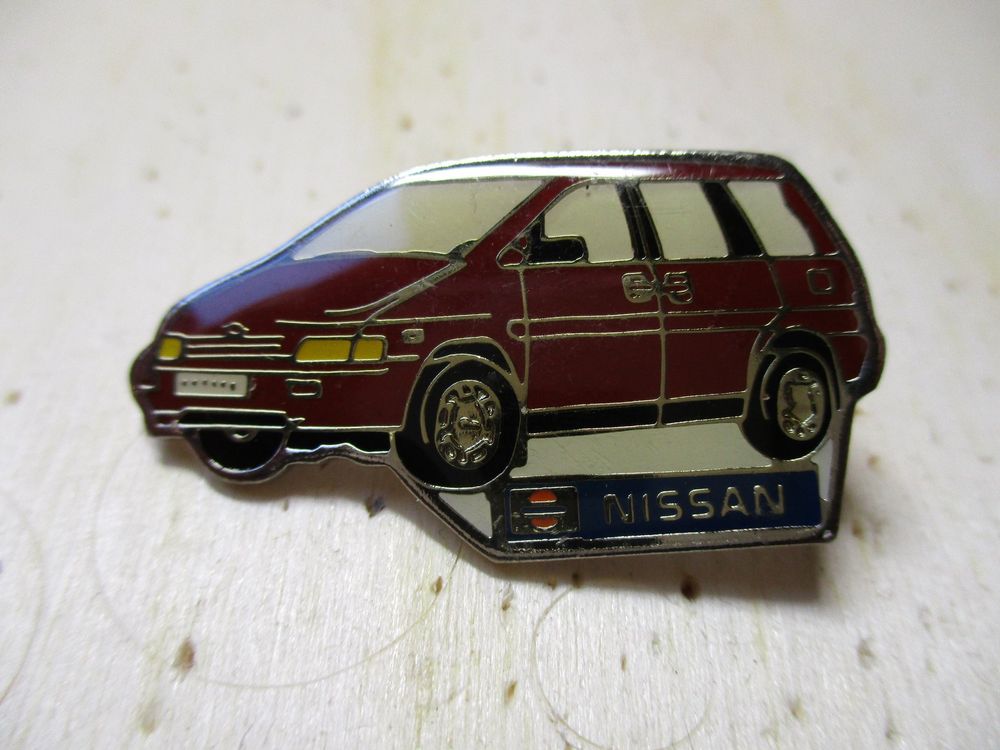 Nissan Prairie Pin (Neu (gemäss Beschreibung)) in Felsberg für CHF 0.5 ...
