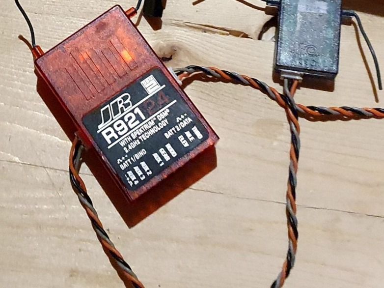 JR R921 2,4Ghz 9 Kanal Empfänger mit Satellit (Gebraucht) in für CHF 15 ...