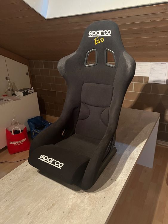 Sparco EVO VTR Vollschalensitz schwarz (Gebraucht) in Alchenflüh für CHF 322 – nur Abholung auf ...