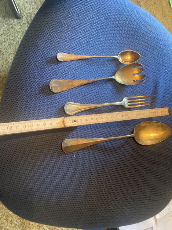 Silberbesteck (Gebraucht) in Menzingen für CHF 4 – mit Lieferung auf Ricardo kaufen