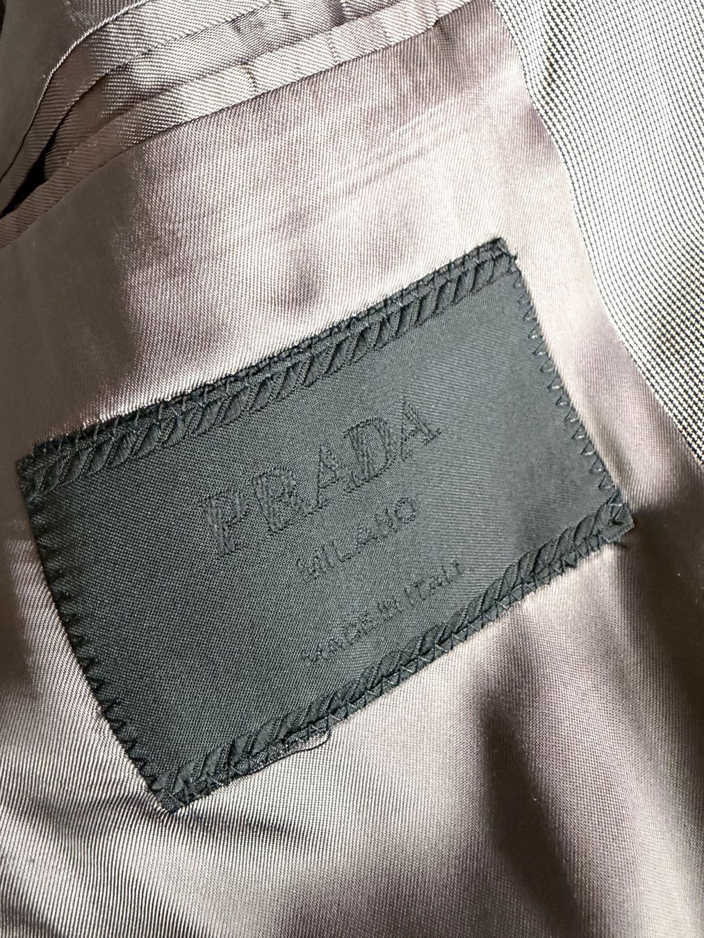 Blazer Prada léger gris clair (D'occasion) à Gockhausen pour CHF 75 ...