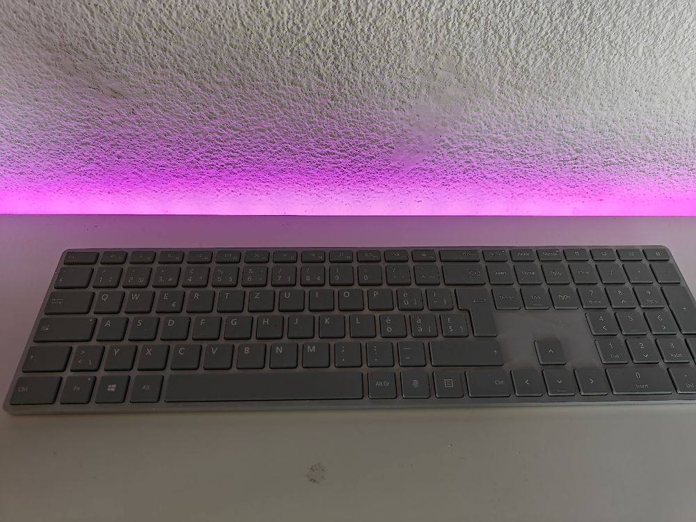 Microsoft Surface Keyboard Fingerprint (Gebraucht) in Altstätten SG für ...