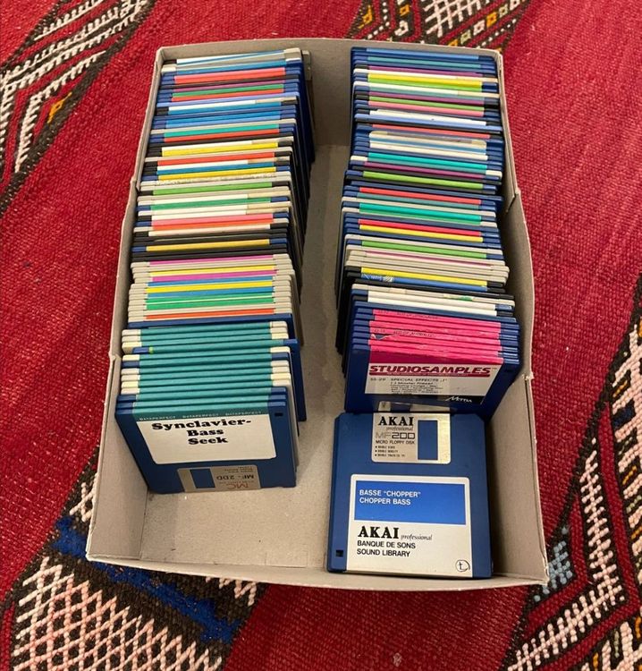 Floppy Sample Library für Akai S900 | Kaufen auf Ricardo