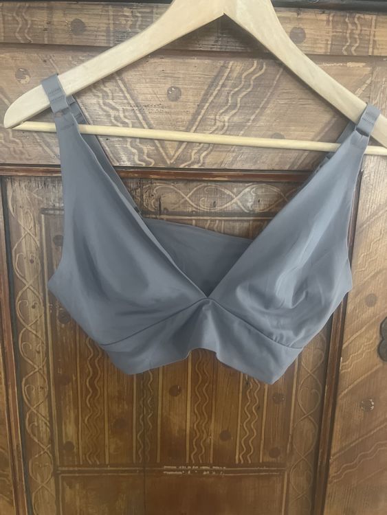 Everlane „The Invisible Bra“ (Gebraucht) in Siebnen für CHF 8 – mit ...