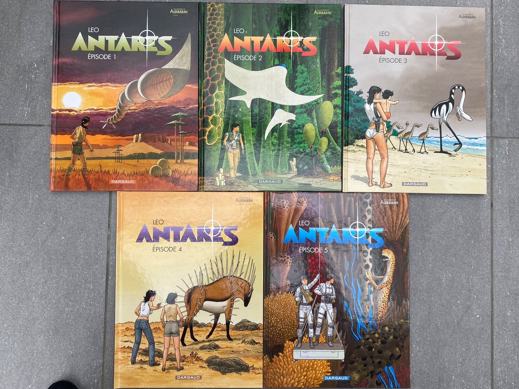 Lot BD Leo - Antares T1-T5 Intégrale (D'occasion) à Plan-les-Ouates ...