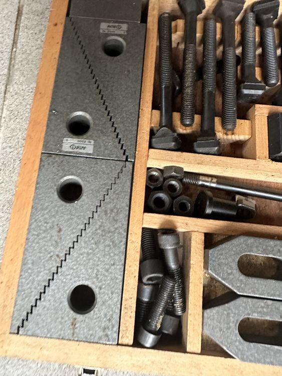 AMF Spannpratzen sortiment (Gebraucht) in Wolfwil für CHF 200 – mit ...