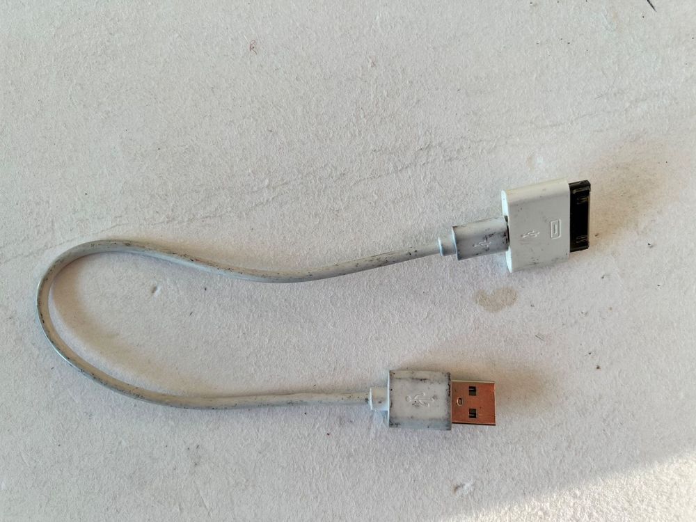 iPhone / iPad Adapter USB - 30-pin (Gebraucht) in Rorschach für CHF 1 ...