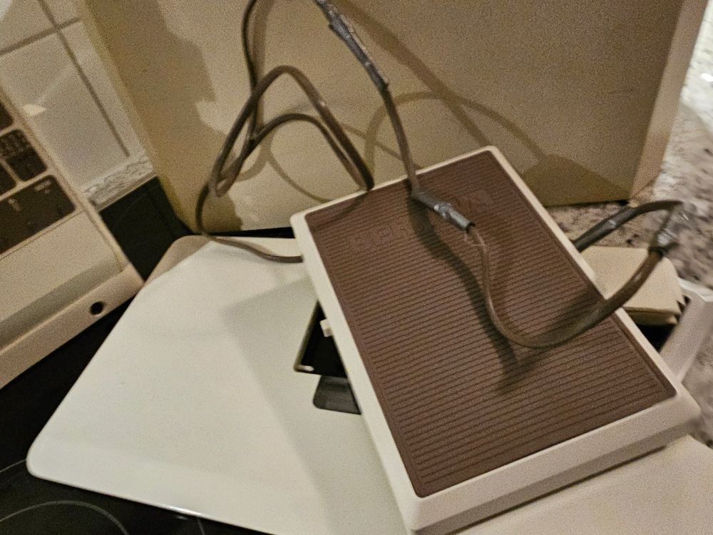 Bernina 1130 Nähmaschine, Inkl. Zubehör! (Gebraucht) in Zürich für CHF ...