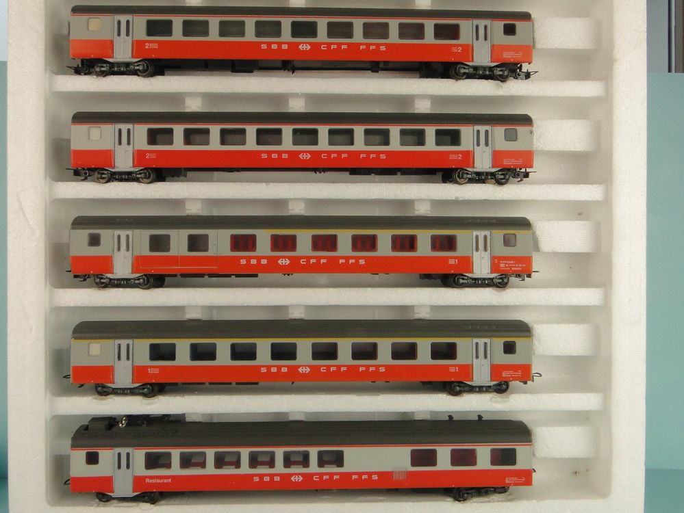 Liliput 885 Swiss Express Set (Gebraucht) in Bülach für CHF 160 – mit Lieferung auf Ricardo kaufen