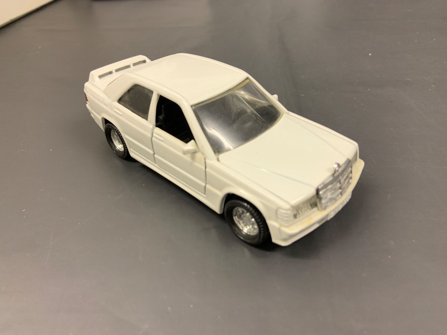 Matchbox Modellautos 1 Mercedes 190 E 1:48 (Gebraucht) in Bassersdorf ...