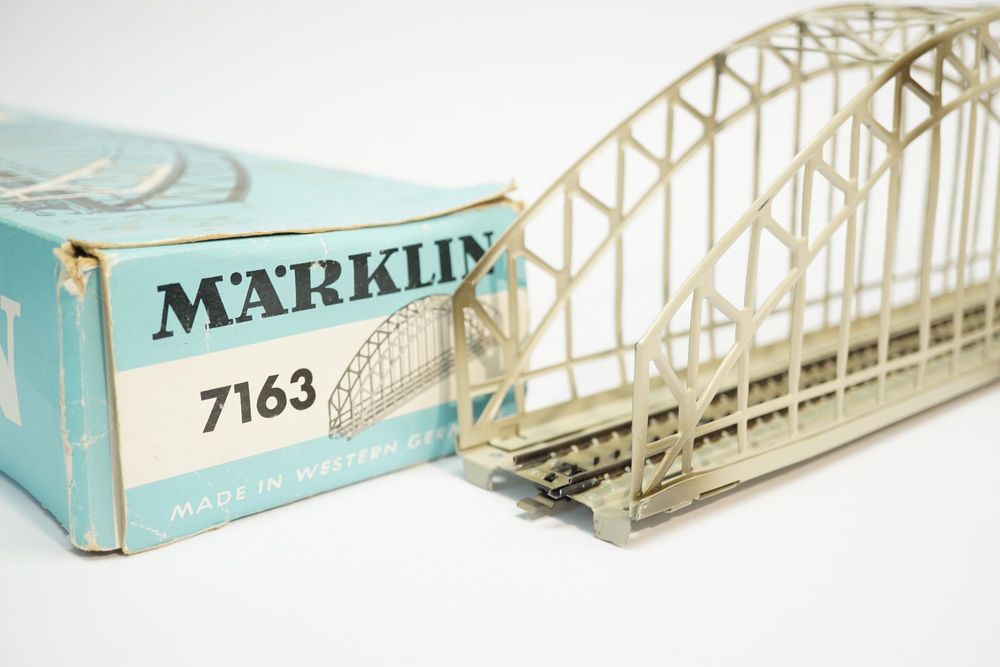 8º Märklin 7163 Bogenbrücke Metall grau 3) | Kaufen auf Ricardo