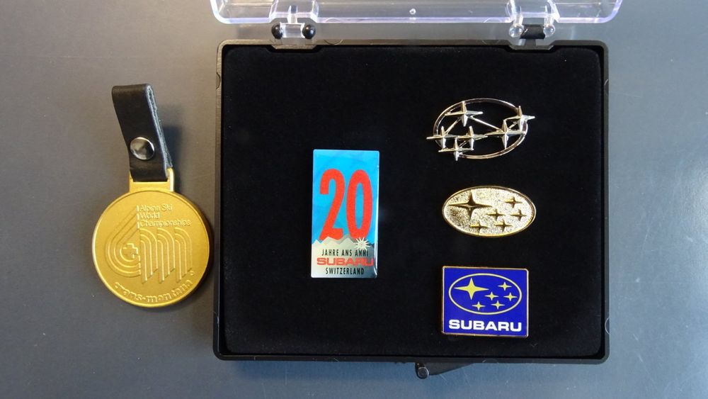 Subaru Pins und Schlüsselanhänger (Neu und originalverpackt) in ...