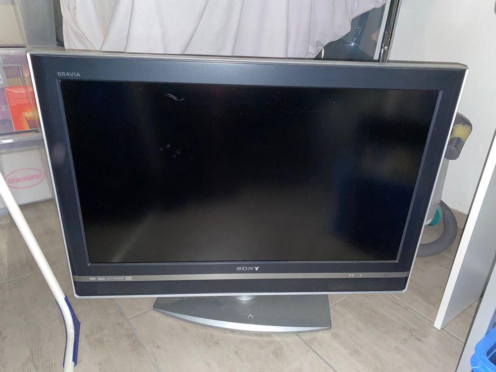 Sony bravis KDL 32V2000 (Gebraucht) in Worben für CHF 39 – nur Abholung ...