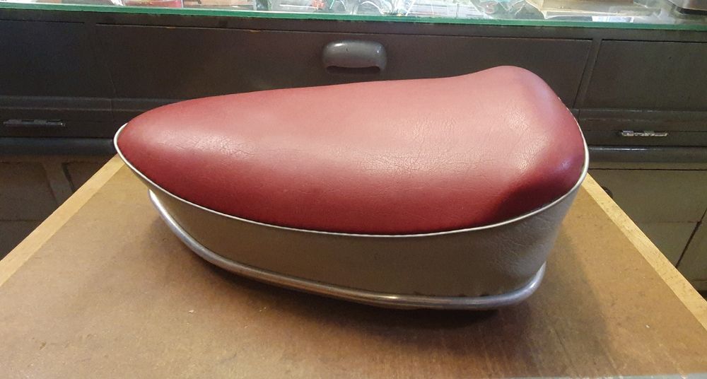 Mofa Sattel Denfeld NOS Für Puch,Sachs Pionier Velux (Gebraucht) in Neuenkirch für CHF 350 – mit ...