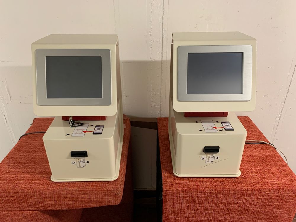 Ariane Duo 2000 Check-In- Kiosk, Check-In - Automat (Gebraucht) in ...