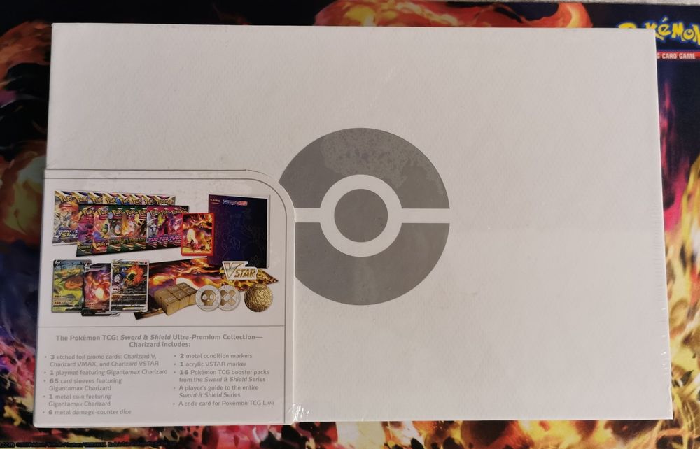 Pokémon Ultra Premium Collection - Charizard / Glurak (Neu und ...