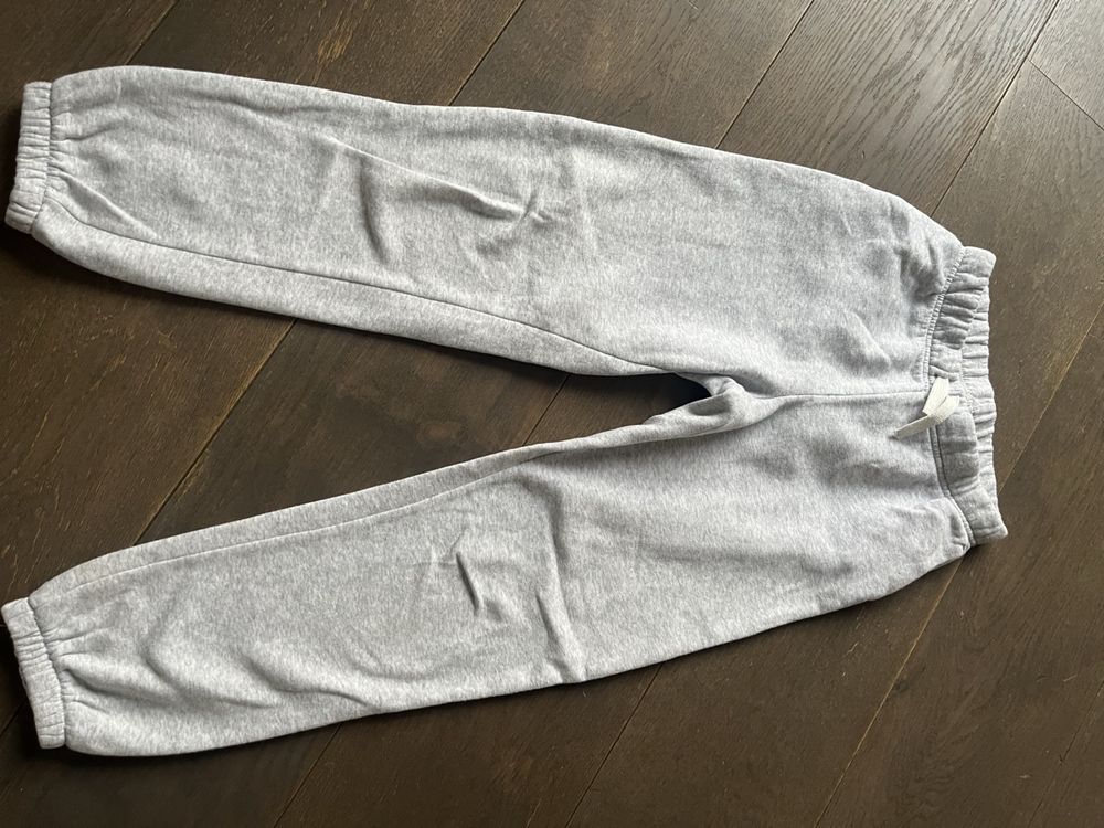 Bas training H&M 140 (D'occasion) à gland pour CHF 9 – avec livraison ...