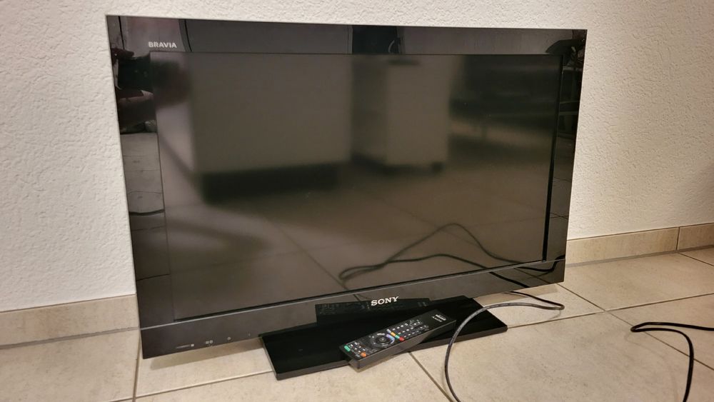 Sony Bravia KDL-32BX300 - 22 Zoll Full HD/1080p Fernseher | Kaufen auf ...