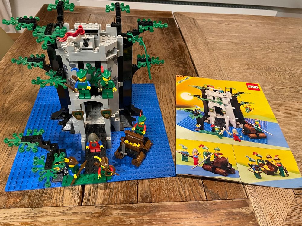 Lego Ritter 6077: Forestmen's River Fortress ab CHF 1.- (Gebraucht) in ...