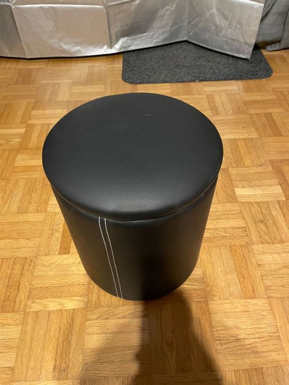 Runder Hocker schwarz (Gebraucht) in Sarnen für CHF 10 – mit Lieferung ...