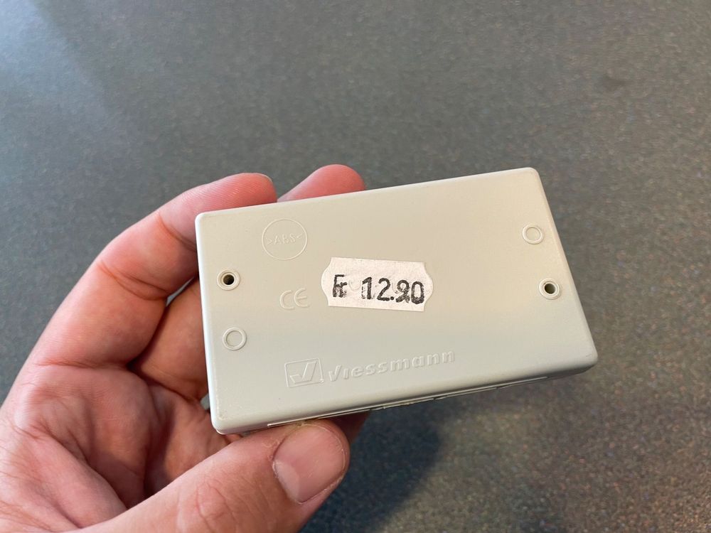 Viessmann 5550 Universal-Ein-Aus-Umschalter (Gebraucht) in Chiasso für ...