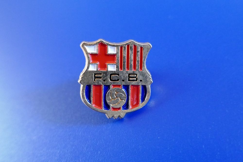 Pin's FC Barcelone (Gebraucht) in Vuarrens für CHF 0.1 – mit Lieferung ...