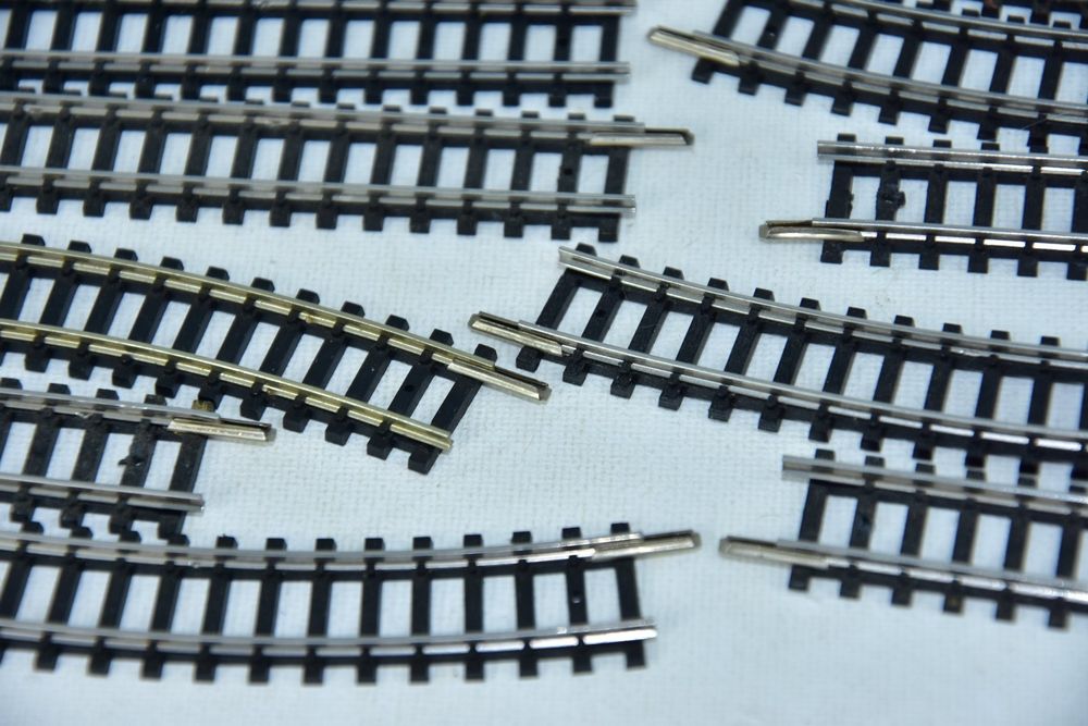 FÜR FR. 1.00 -- TRIX SPUR N 50 VERSCHIEDEN LANGE GELEISE (Gebraucht) in ...