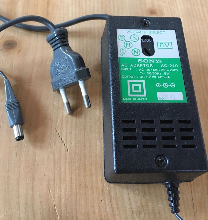 SONY Adapter AC110, 120, 220, 240 Volt | Kaufen auf Ricardo