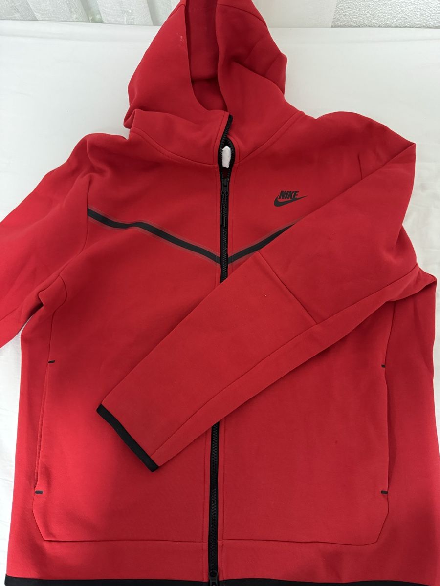 Nike Tech Fleece Zip Hoodie Rot, Grösse L, Neuwertig! (52) (Gebraucht ...