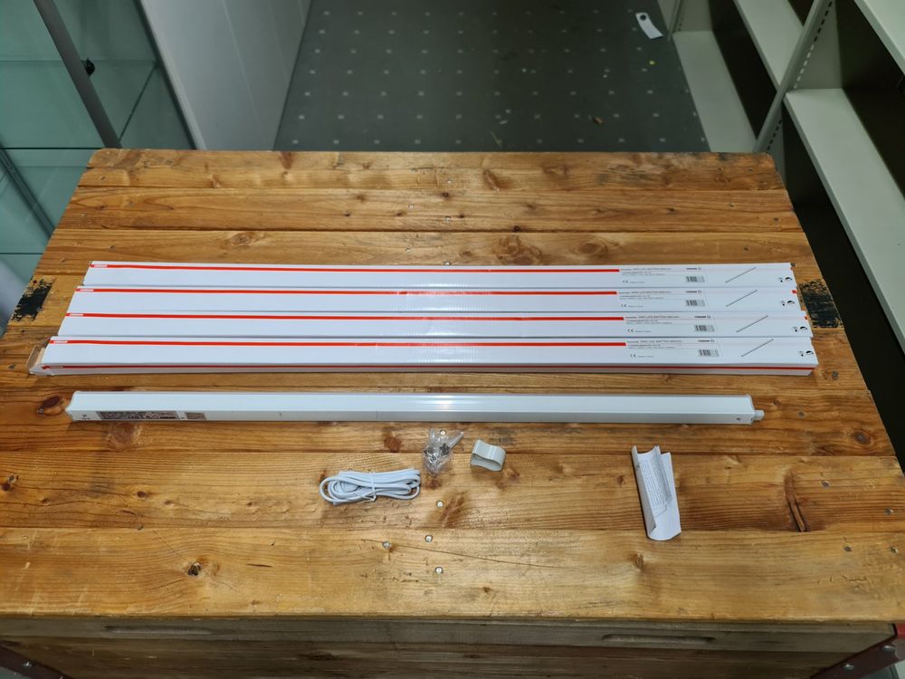 4x neue Osram Mini LED Batten Lampen L: 90cm ab 1.- (Neu und ...
