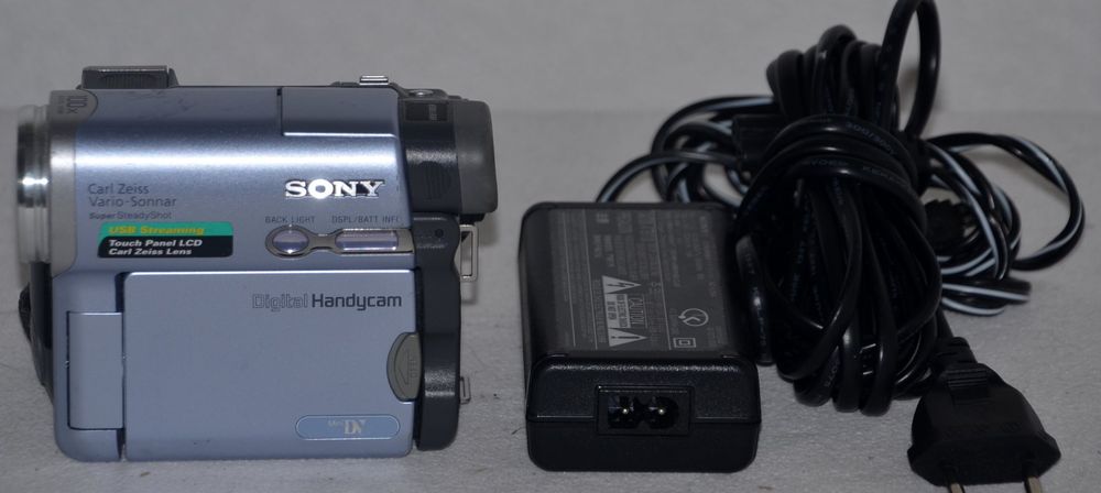 Camcorder / caméscope MiniDV Sony DCR-TRV12E | Kaufen auf Ricardo