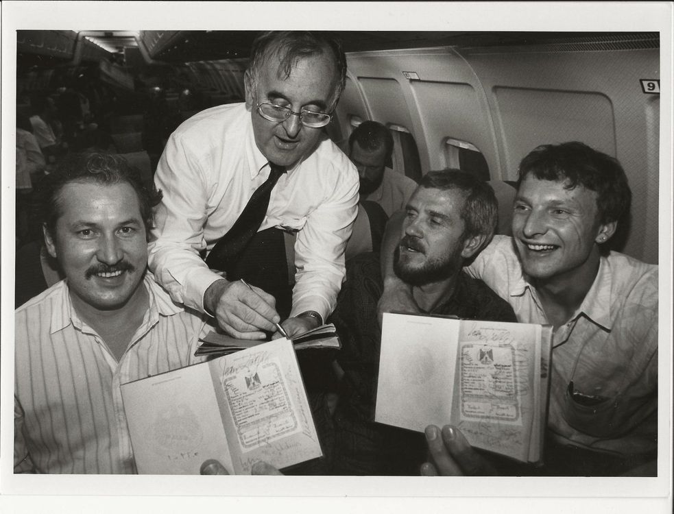 Schweizer Irak-Geiseln auf dem Rückflug, NR Edgar Oehler (Gebraucht) in ...