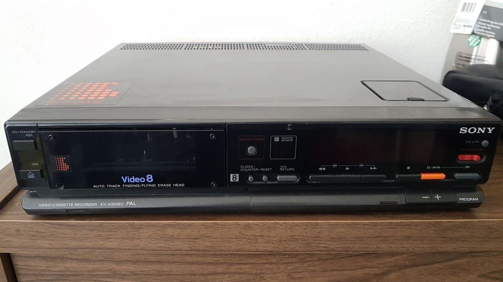 Sony Video 8 EV-A300EC (Defekt) in Bellach für CHF 29 – nur Abholung auf Ricardo kaufen