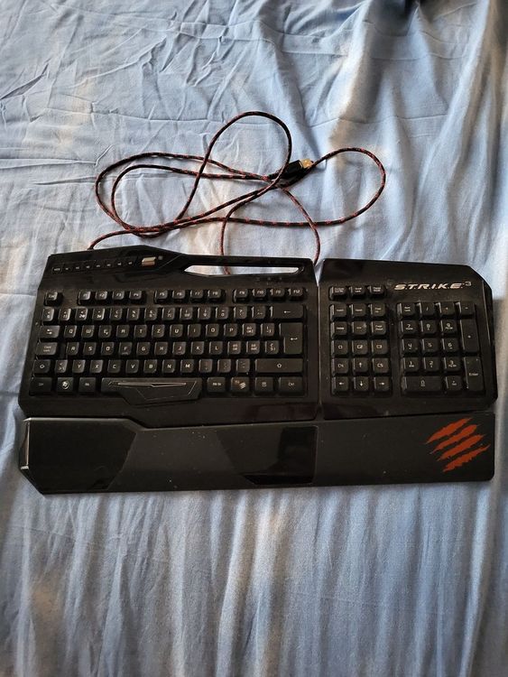 Tastiera Gaming Strike 3 (Gebraucht) in Bellinzona für CHF 5 – mit ...