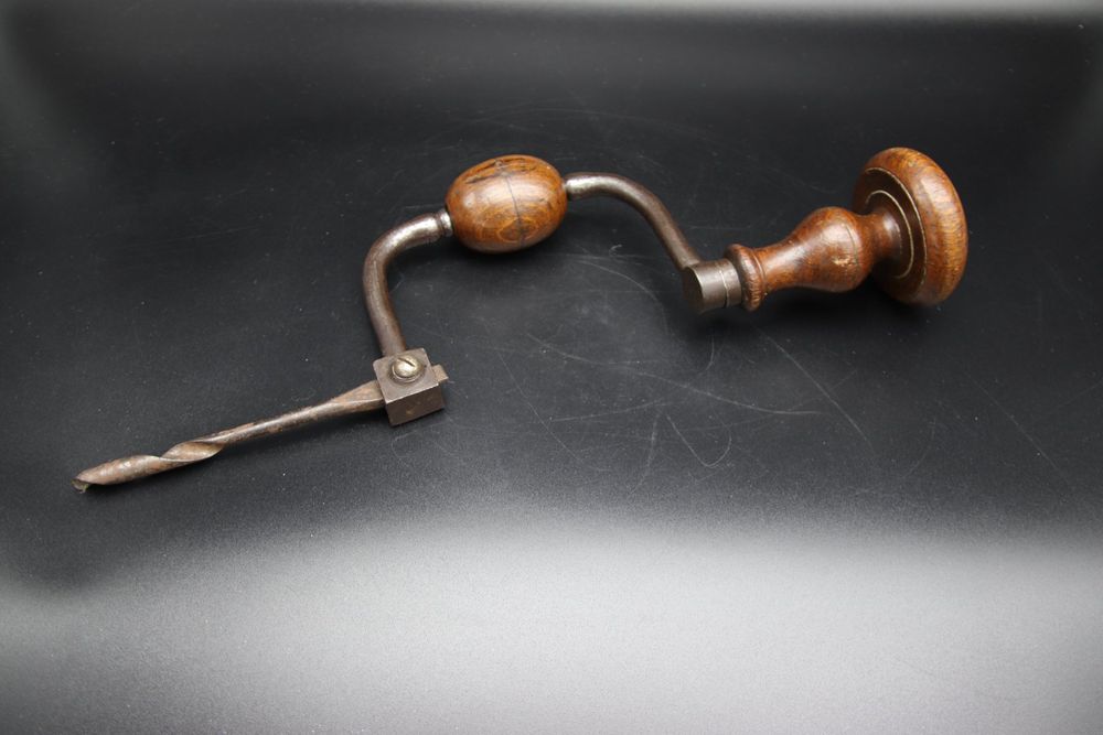 Schöner alter Handbohrer, antik, 19 Jhd. (Gebraucht) in Basel für CHF ...
