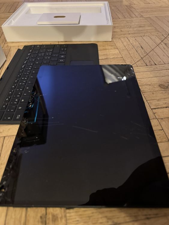 Damaged Microsoft Surface Pro X with Keyboard - Read! (55) (Defekt) in ...